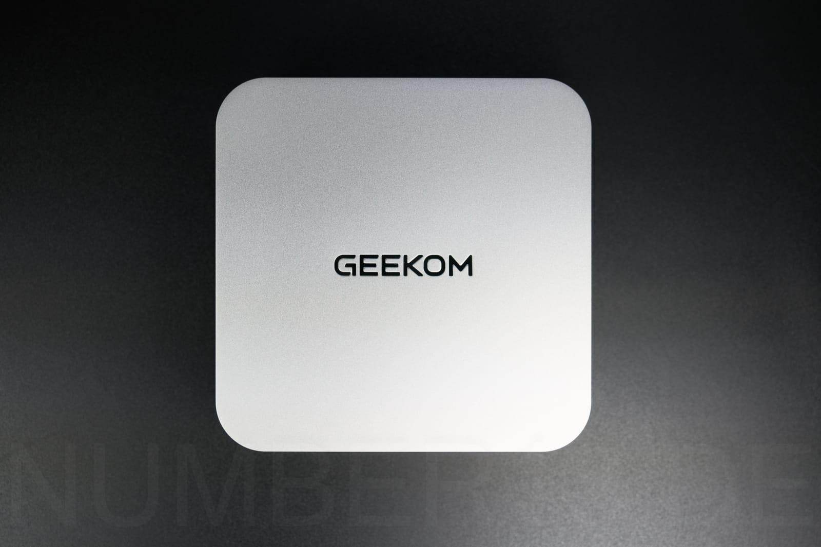 Geekom A6 Mini-PC Review – A Compact All-Rounder with Power at a Fair Price